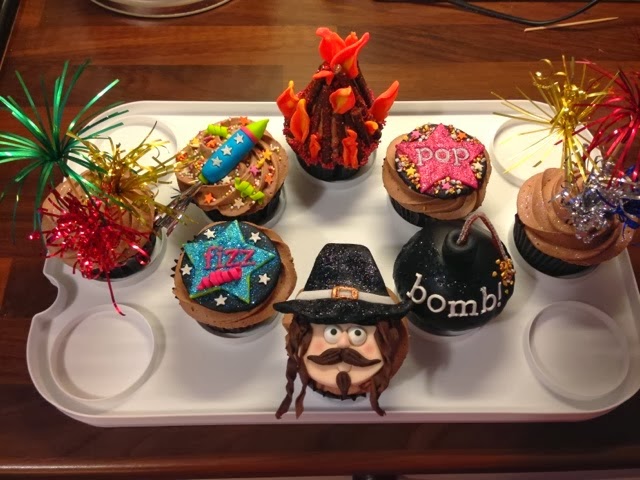 Rachel's Cake Blog: Bonfire Night Cupcakes